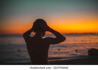 15 741 Naked Man Silhouette Images Stock Photos Vectors Shutterstock