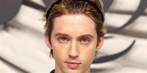 Troye Sivan Opens Up About Gender Identity After Filming His One Of