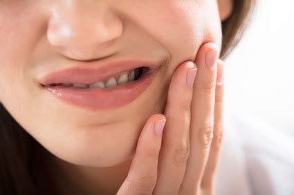 Lesiones frecuentes en los tejidos blandos orales Clínica Dental