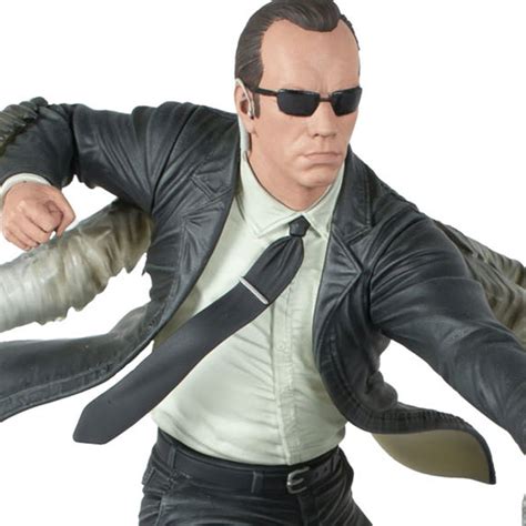 The Matrix Gallery Agent Smith Statue Entertainment Earth