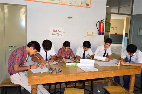 D A V PUBLIC SCHOOL SAINIK COLONY SECTOR 49 FARIDABAD HARYANA