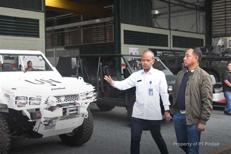 PT Pindad Persero Tinjau Produk Hankam Dirtekbang Pindad Terima