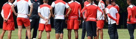 T Tico Aponta Cinco Poss Veis Mudan As Na Equipe Spfc
