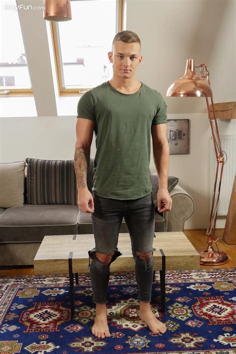 Lucas Drake Solo Photo 27
