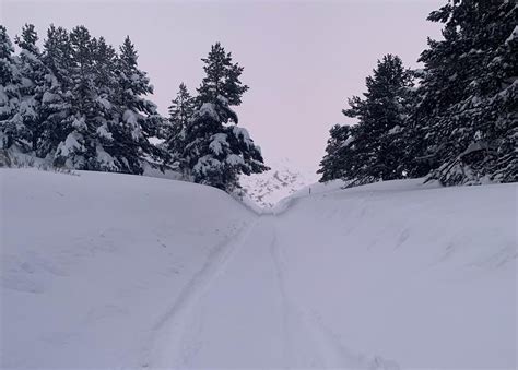 La nieve aún deja 7 carreteras con problemas y un puerto cerrado al