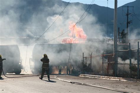 Fallece chofer de pipa que chocó contra tren en García