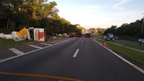 Acidente entre dois caminhões deixa um homem morto Portal Morada