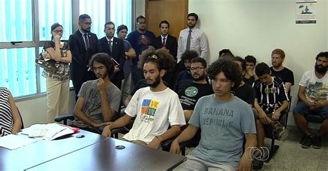 G1 Juiz solta 18 pessoas presas durante ocupação da sede da Seduce