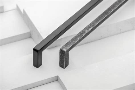 Uchwyt meblowy podłużny Bagio 128 Metalowy Czarny Mat Skandynawskie