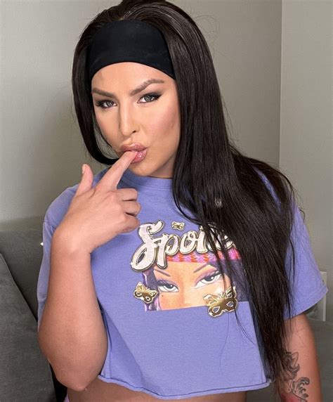 CHANEL SANTINI On Twitter En 2023
