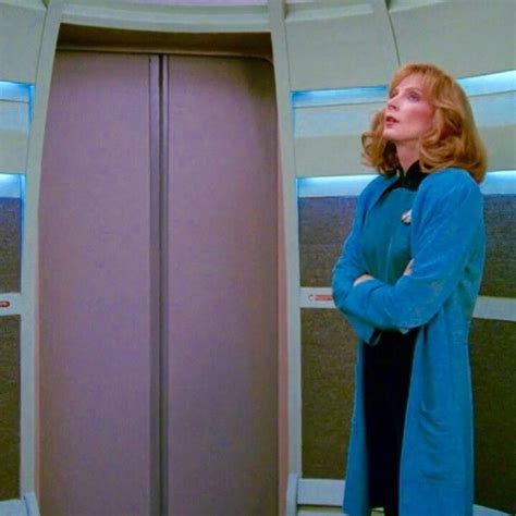 Beverly Crusher 😁 Startrektng Beverlycrusher Gatesmcfadden Star Trek Tv Beverly Crusher