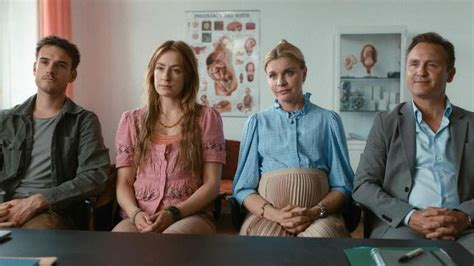 Bytte Bytte Baby En T T P Perfekt Dansk Romcom Den Er God Nok Film