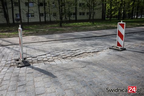 Miasto deklaruje doraźne naprawy zapadającej się ulicy Co z