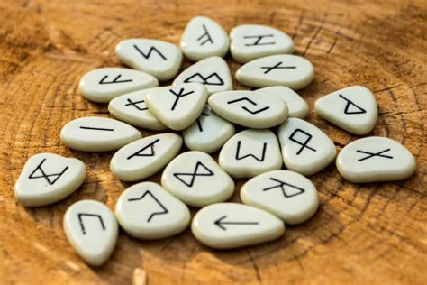 Runas qué son para qué sirven y su significado Esoterismos
