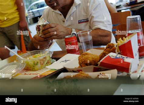 Kfc chicken chips Fotos und Bildmaterial in hoher Auflösung Alamy