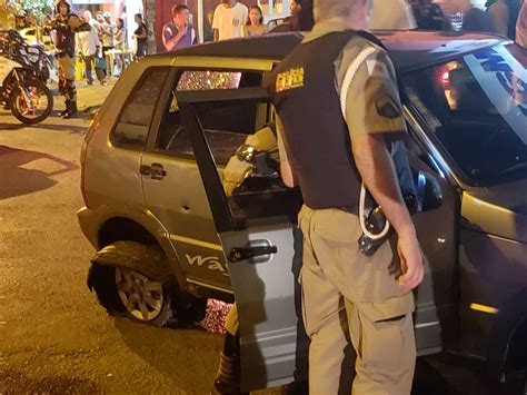 Perseguição policial termina suspeito baleado e outros dois presos