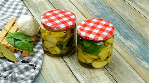 Crema All Aglio La Ricetta Della Conserva Semplice Dal Sapore Intenso