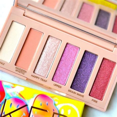 Urban Decay Makeup Pick 23 Urban Decay Xsmiley Naked Chill Happy