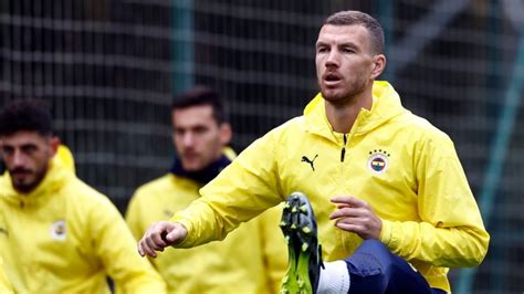 Fenerbahçe nin Nordsjaelland maçı kadrosu açıklandı İşte Fenerbahçe