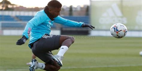 Rodrygo Por Vinicius Nico Cambio