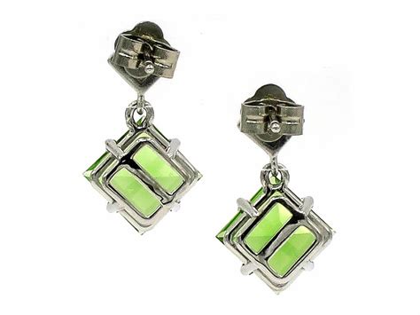 Peridot And Diamond Bezel Set Drop Earrings Lippa S Jewelry