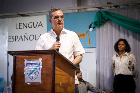 Fotos PresidenciaRD Presidente asiste a la 8va graduación ordinaria