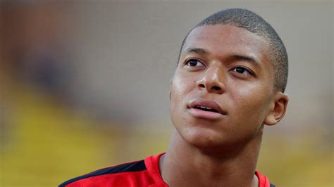 Mbapp Ficha Por El Paris Saint Germain