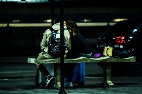 Giovanna Lancellotti Flagrada Aos Beijos Ex De Anitta Veja