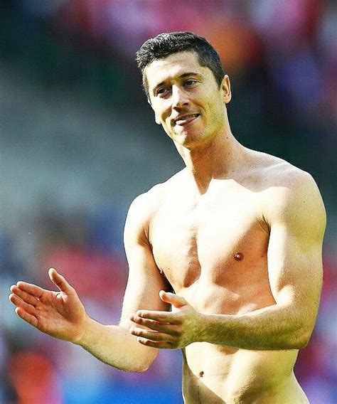 Pin Em Robert Lewandowski