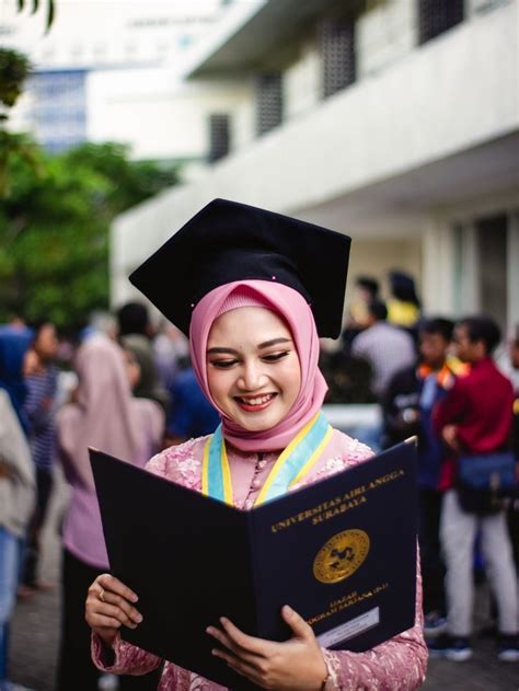 Foto Wisuda Outdoor Ide Wisuda Gambar Kelulusan Wisuda Kuliah