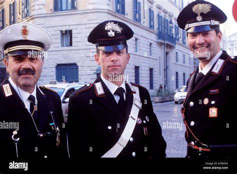Carabinieri Police In Rome Italy Banque De Photographies Et Dimages