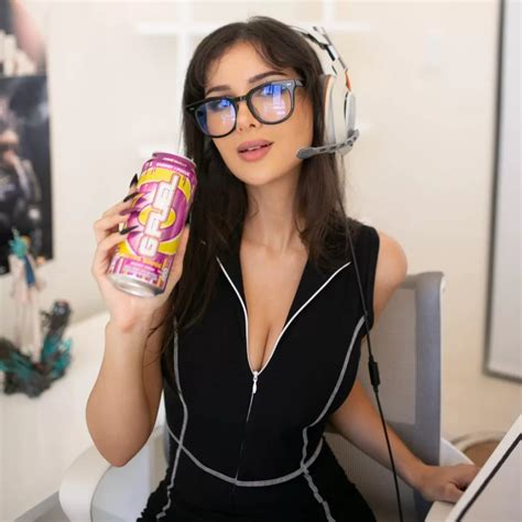 Sssniperwolf Hot Sexy And Bikini Pictures