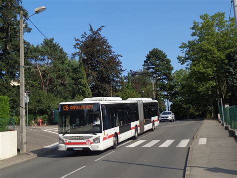 1318 C6 Iveco Urbanway 18 N1318 Ligne C6 Keolis Lyon Flickr