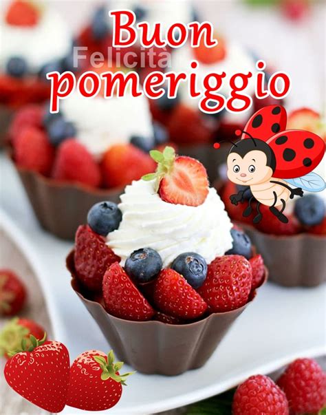 Dolce Pomeriggio Ti Va Della Torta Panna E Fragole Buongiorno Immagini It