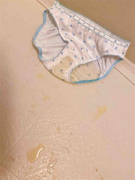 おしっこおもらしパンツ 商品 Luscio ラシオ 女子の使用済み下着直販サイト Free Download Nude Photo