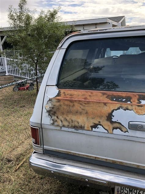 Chevrolet Suburban Barn Finds