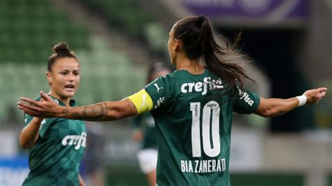 Ela voltou Palmeiras anuncia contratação da atacante Bia Zaneratto