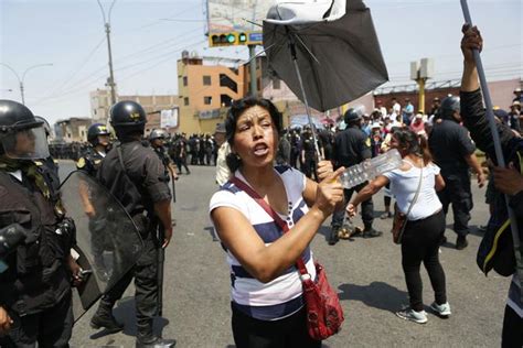 Vía de Evitamiento violento enfrentamiento entre PNP y manifestantes