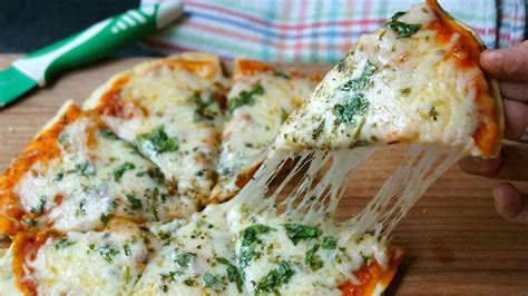 Pizza margarita en la sartén fácil y rápida sólo 5 minutos Súper