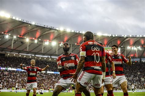 Flamengo vence clássico carioca e afunda o Vasco no Z 4 Placar