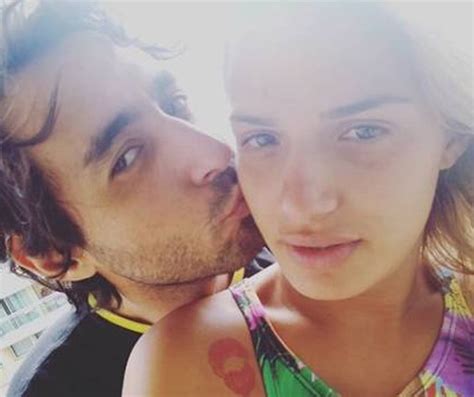 Atriz trans de A Dona do Pedaço mostra foto antes da transição