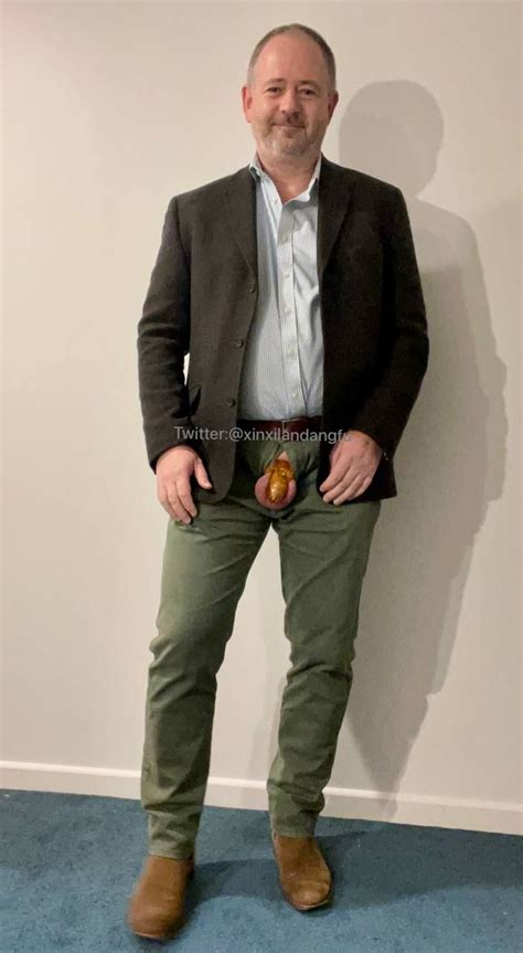 新西兰荡妇 on Twitter 早安主人 主人喜欢奴隶露出鸟吗 帮贱奴传出去吧 帮奴转出去 白人荡妇 奴隶被锁的日记