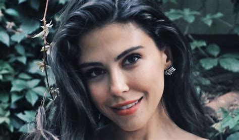 Dilara Aksüyek aslen nereli burcu ne evli mi eşi kimdir oynadığı tv