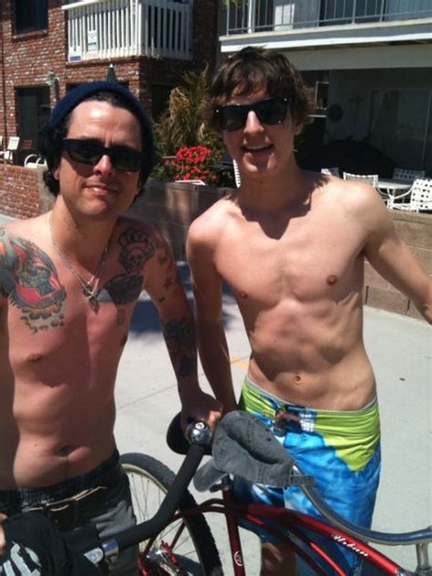 Are There Any Shirtless Pics Of Billie Joe Armstrong