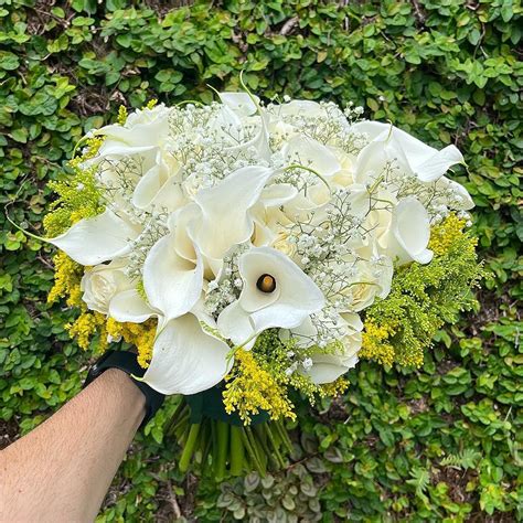 Buquê de Noiva Copo De Leite Floricultura BH Cestas de Flores BH