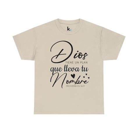 Camiseta Cristiana Dios Tiene Un Plan Que Lleva Tu Nombre Fashion