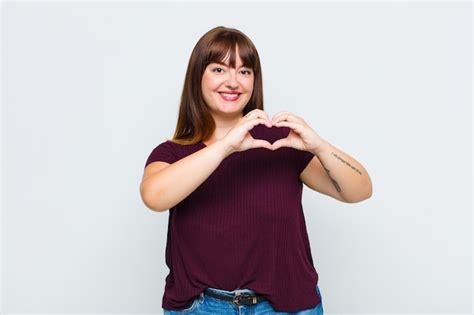 Premium Photo Overweight Woman Smiling And Feeling Happy Cute