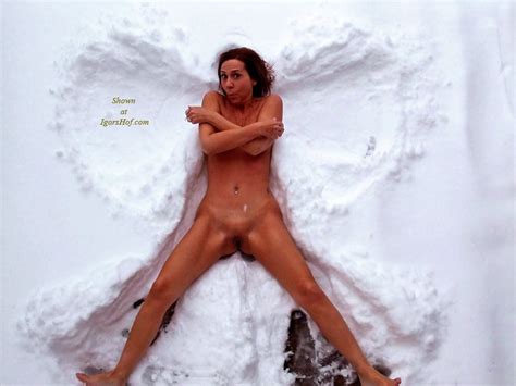 Nude Snow Telegraph