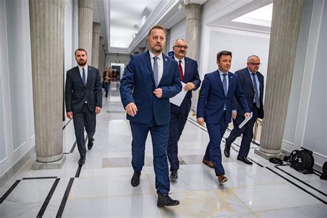 Wybory 2023 Bezpartyjni Samorządowcy vs Donald Tusk O przybudówce