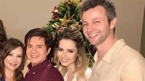Sandy surge o filho e Xororó em passeio pela Itália